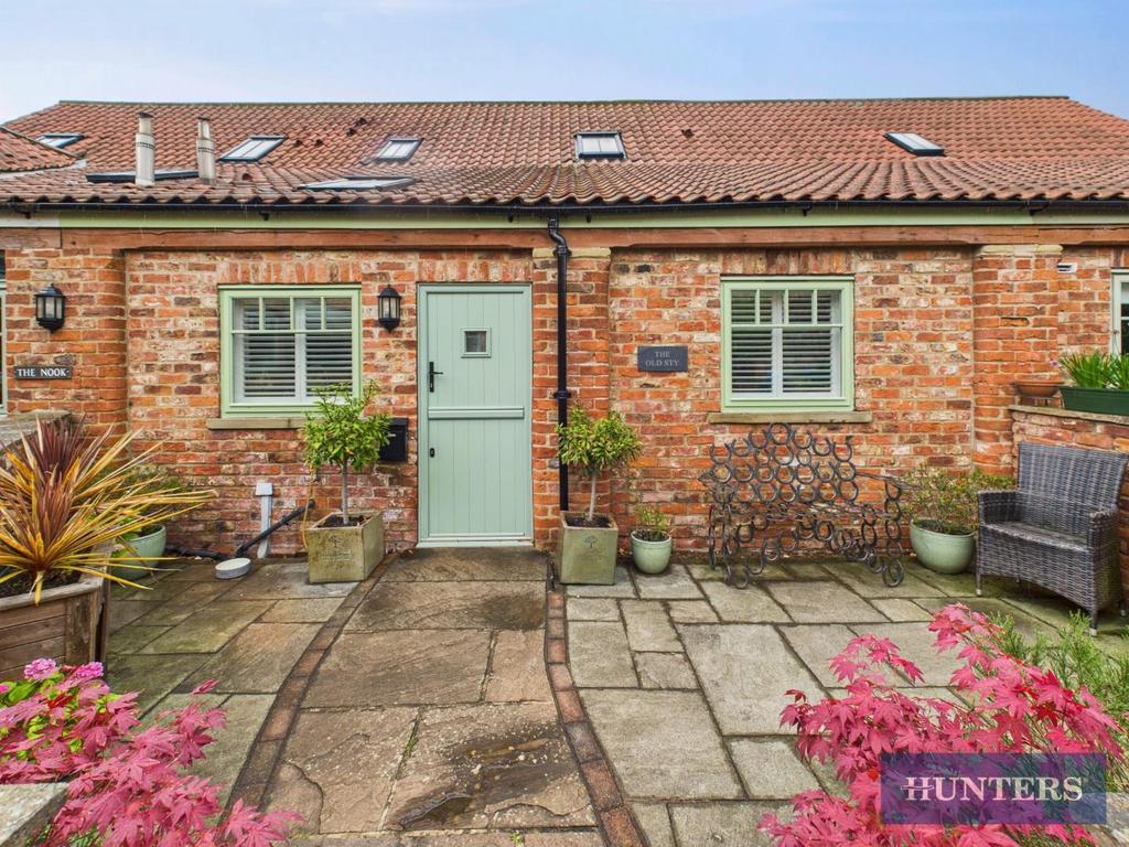 West Street, Muston, Filey 3 bed barn conversion for sale - £250,000