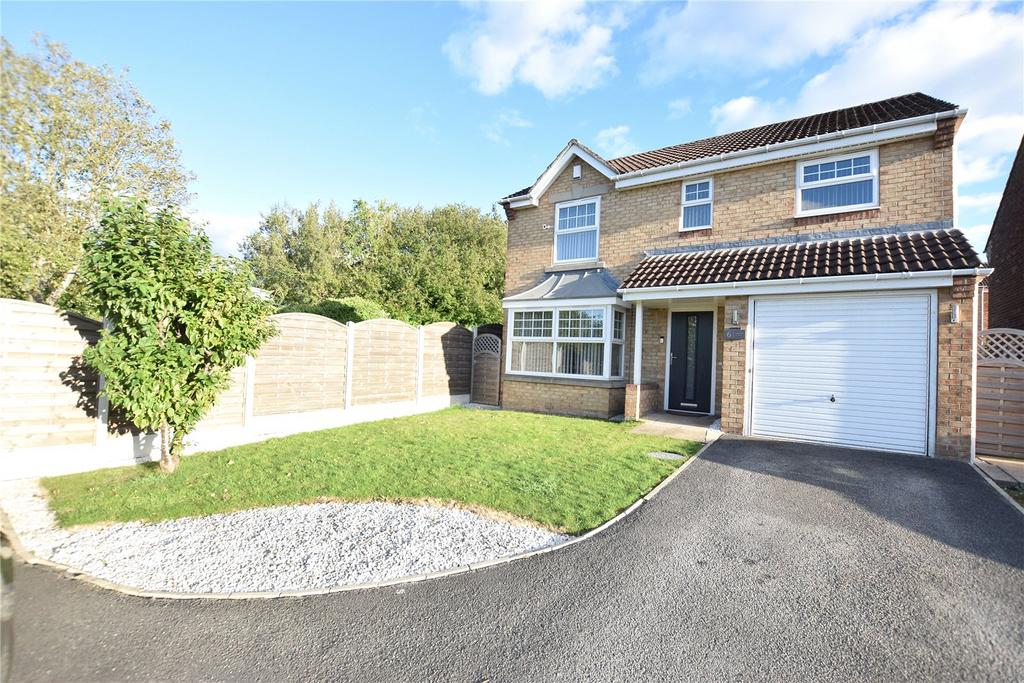 Windmill Court, Lower Wortley, Leeds 4 bed detached house for sale - £ ...