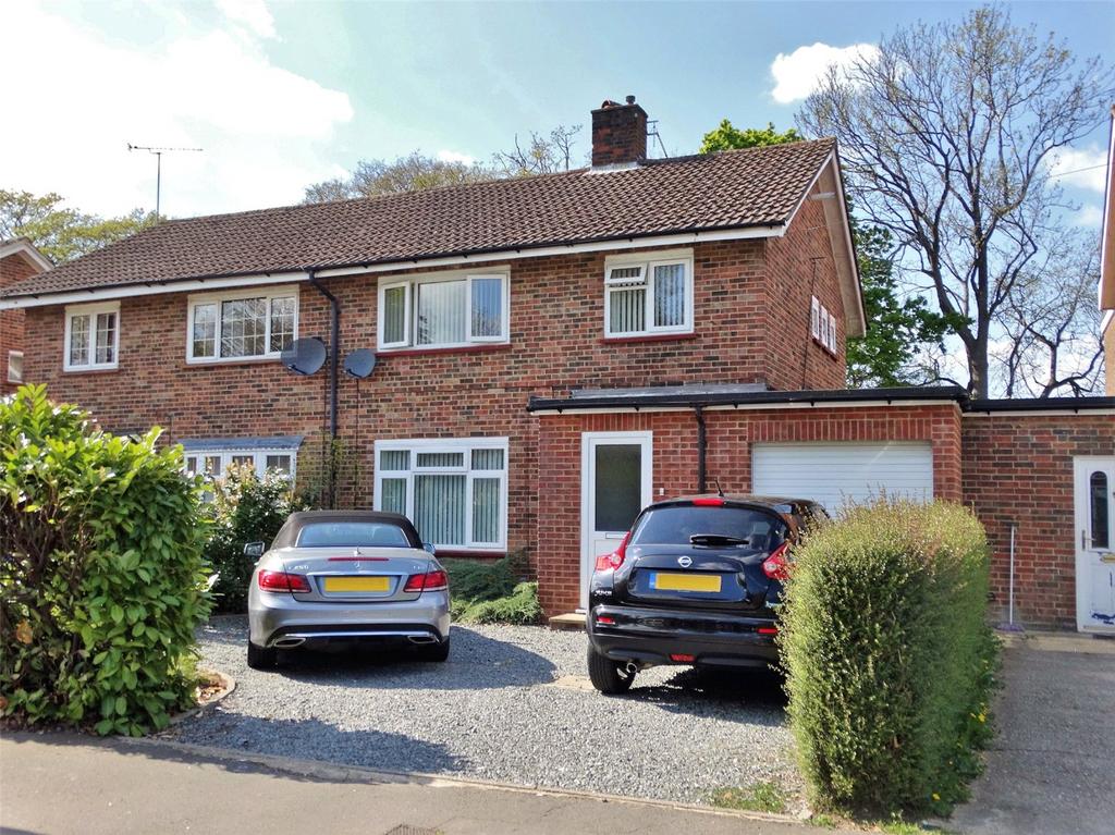 Warren Drive, Ifield, Crawley, West... 4 bed semi-detached house to ...