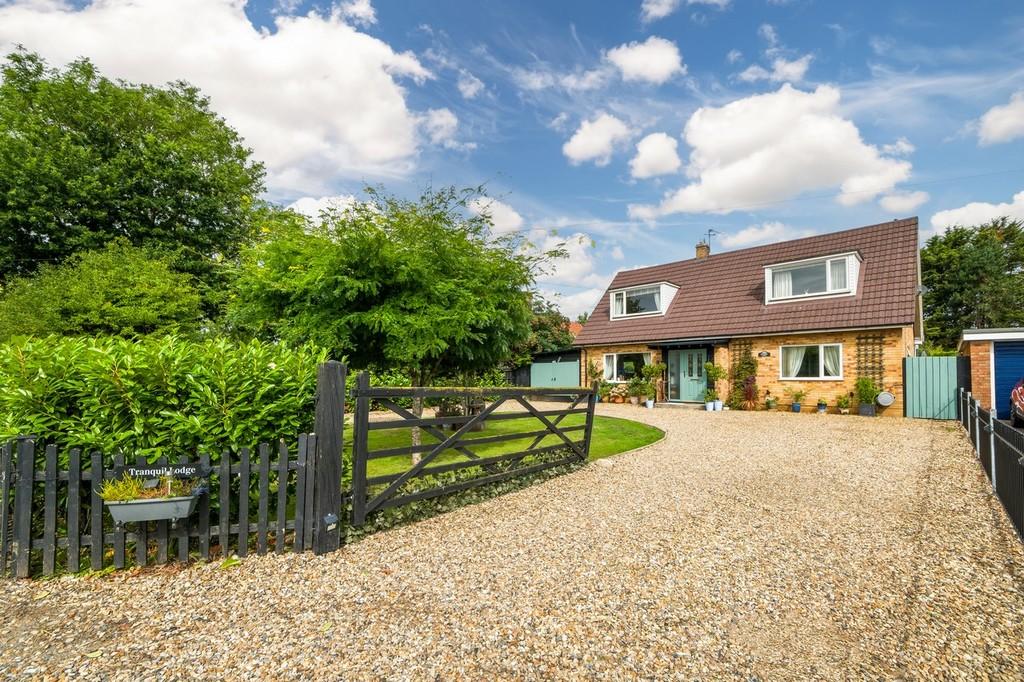 Burston, Diss 4 bed detached house for sale - £500,000