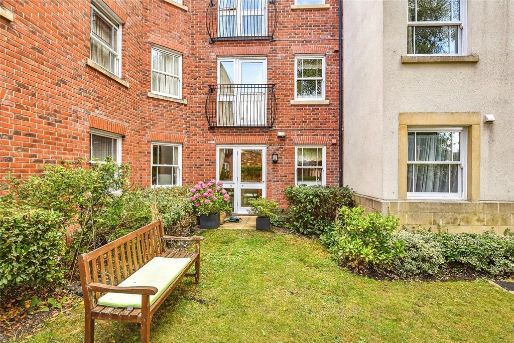 Sudweeks Court, Devizes SN10 1 bed apartment - £130,000