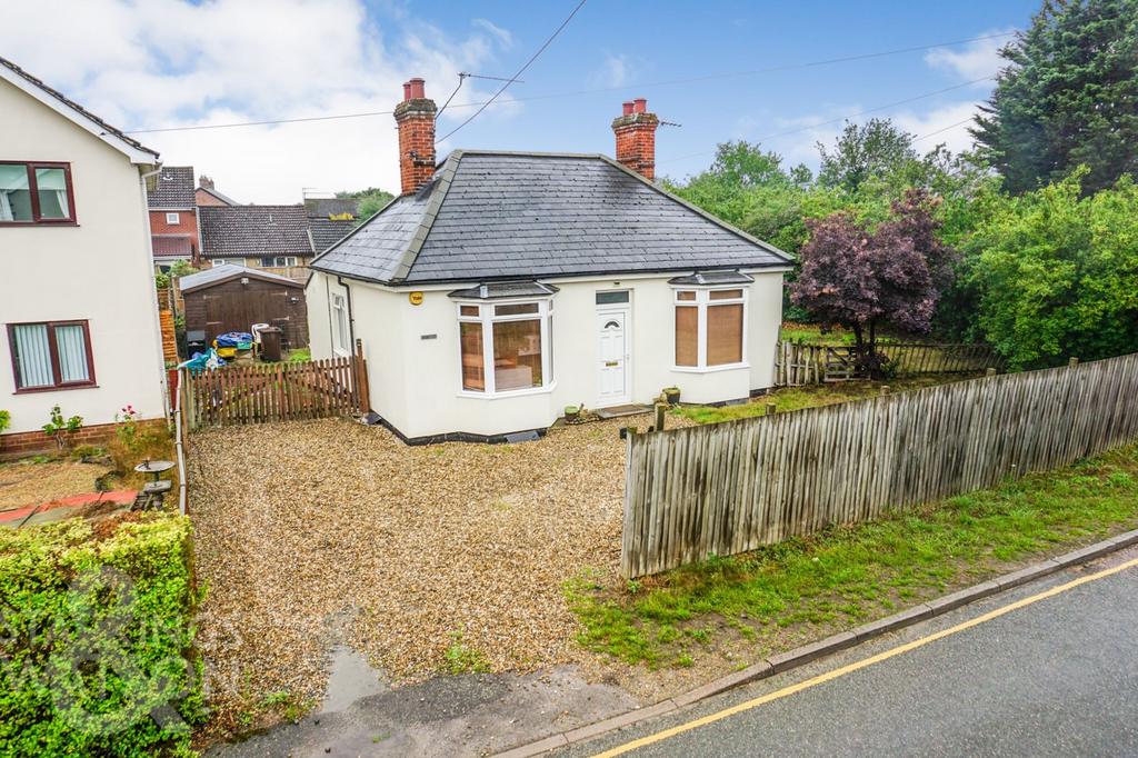 Denmark Lane, Roydon, Diss 3 bed detached bungalow for sale - £325,000