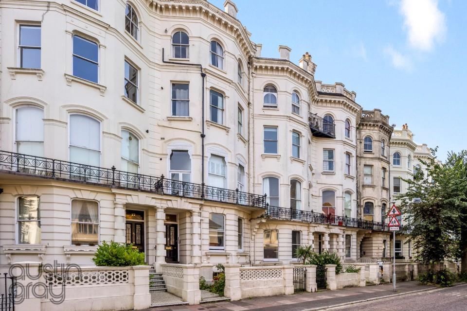 Denmark Terrace, Brighton 1 bed flat - £225,000