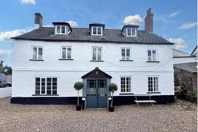Stunning 5 Bed Period Property 5 bed detached house - £3,000 pcm (£692 pw)