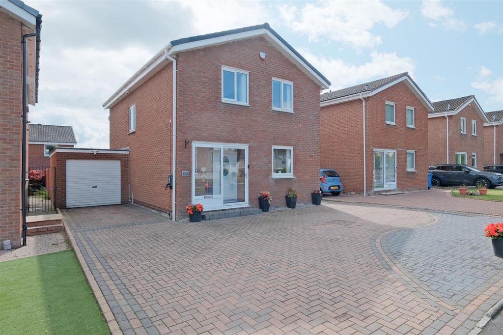 Silvertonhill Avenue, Hamilton 4 bed detached house - £269,995