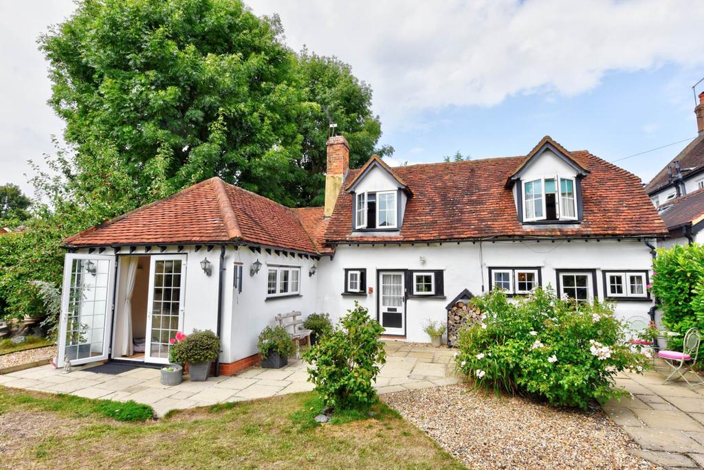 Stoke Row Road, Henley On Thames 2 bed detached house for sale - £750,000