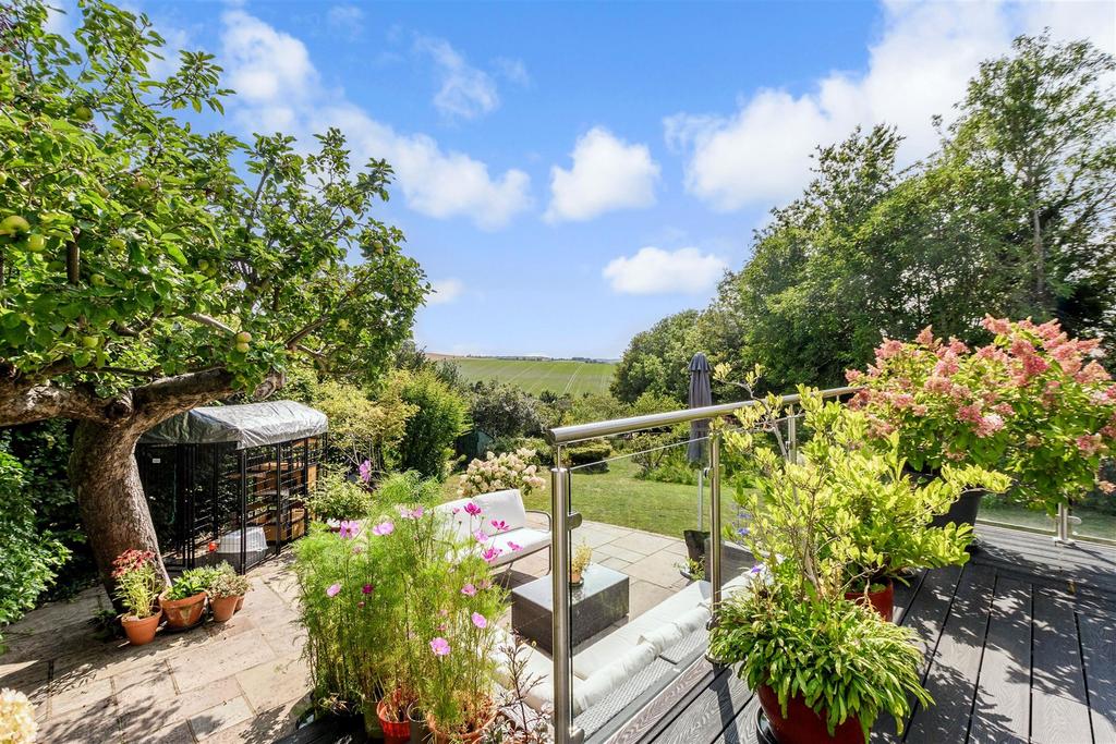 Gorse Hill, Farningham DA4 4 bed detached house - £660,500