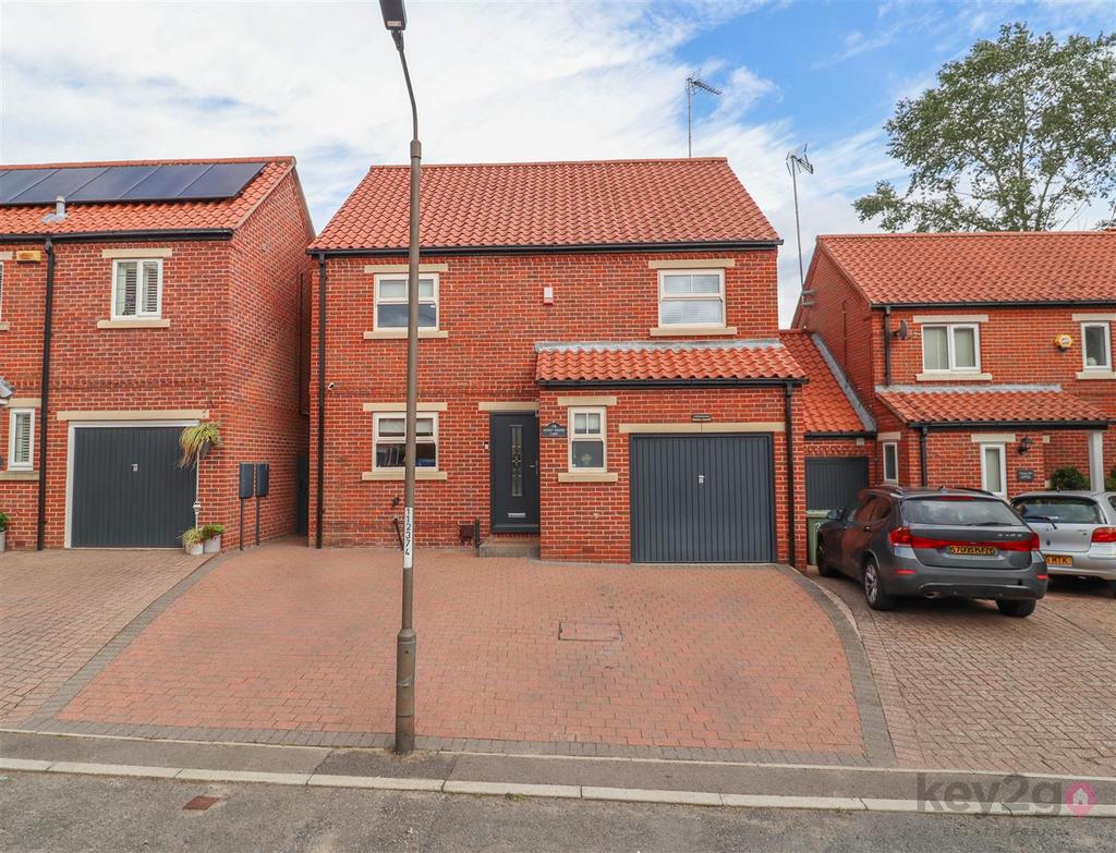 Penny Engine Lane, Eckington... 3 bed detached house - £360,000