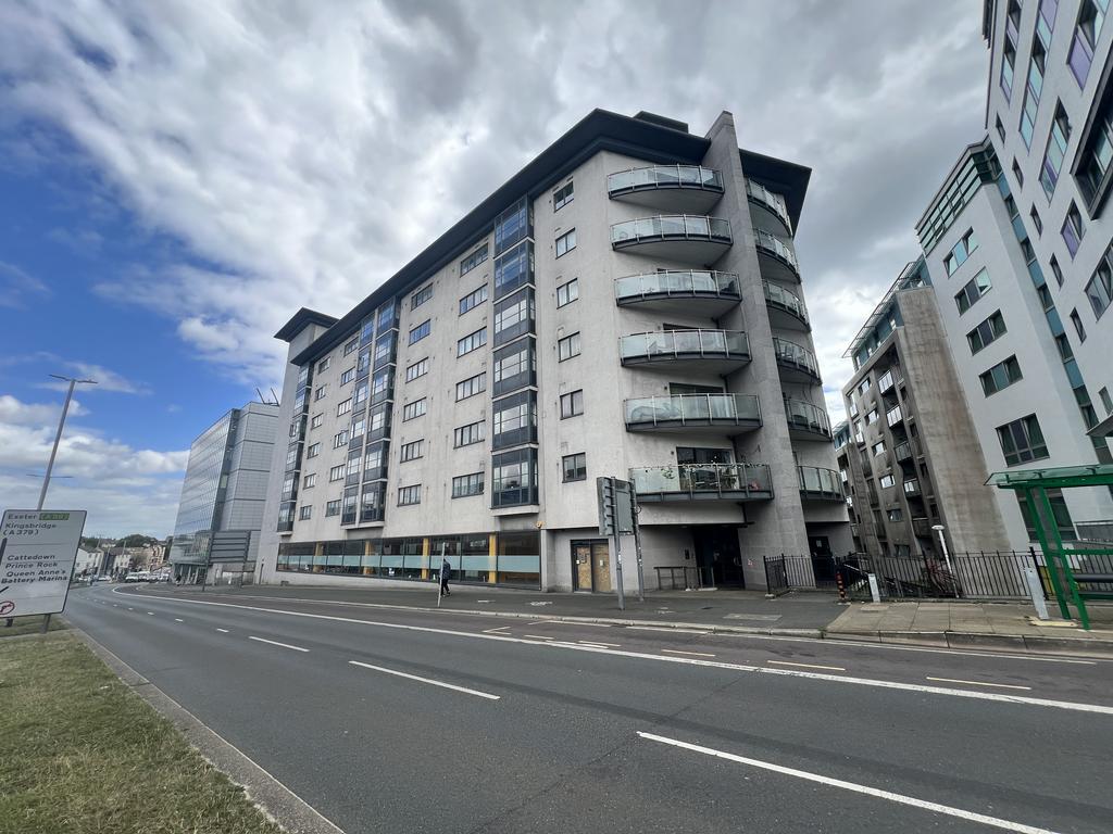 Flat 8, 60 Exeter Street, Plymouth... 2 bed flat - £64,000