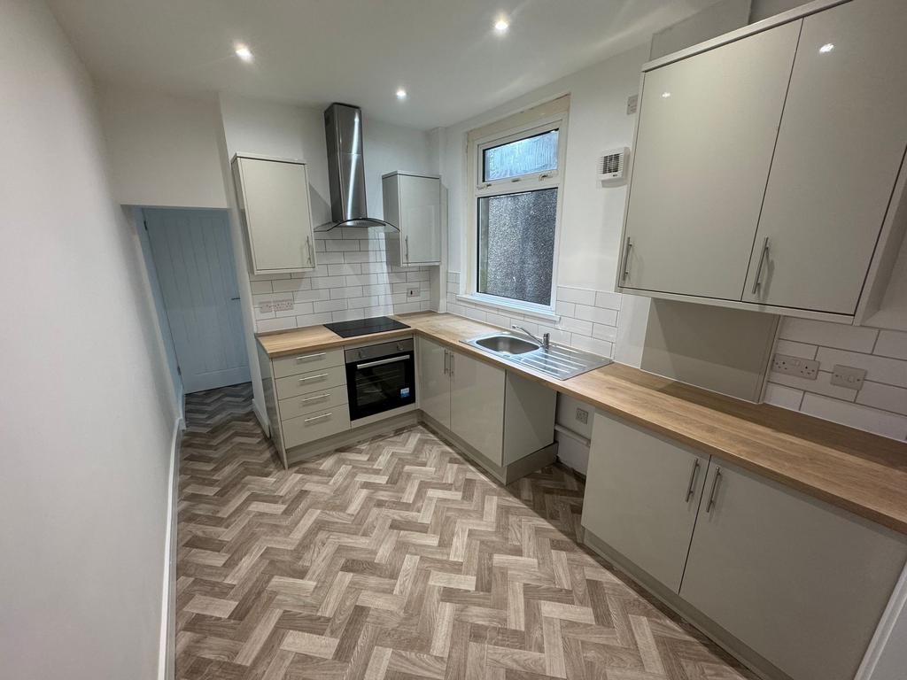 Pendrill Street, Neath, SA11 3 bed terraced house - £875 pcm (£202 pw)