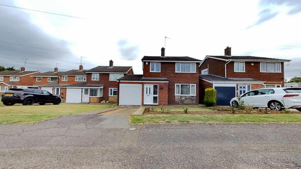 Chartwell Avenue, Boothville, NN3 6NT 3 bed detached house - £335,000