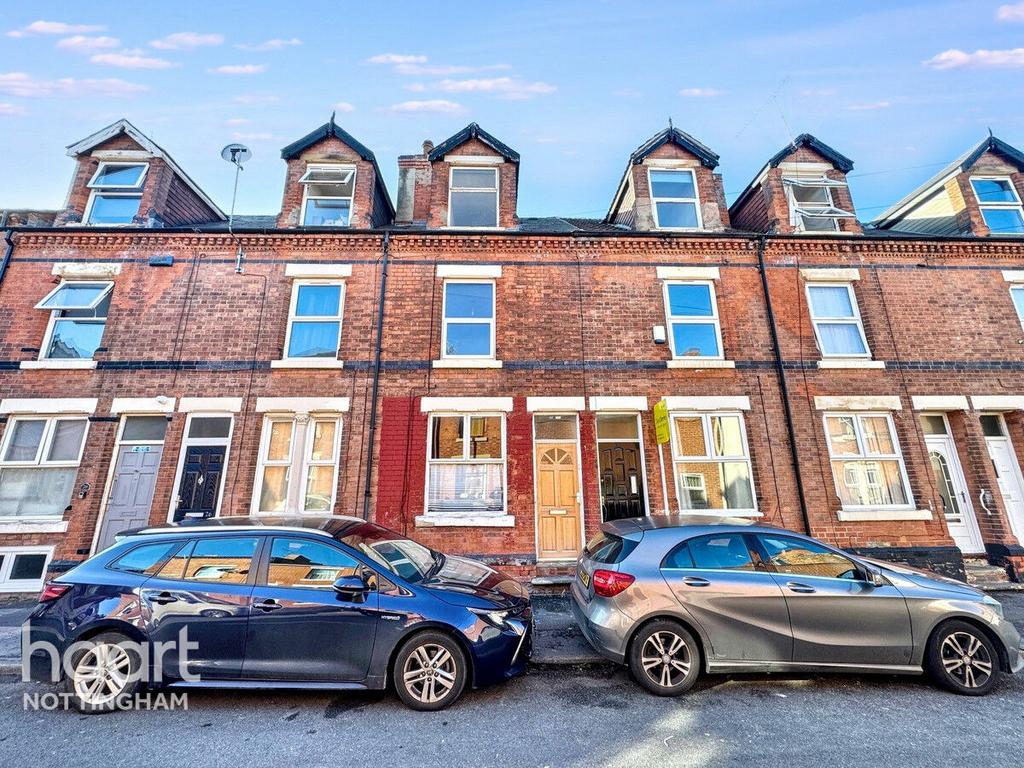 St Christopher Street, Nottingham 3 bed terraced house for sale - £130,000
