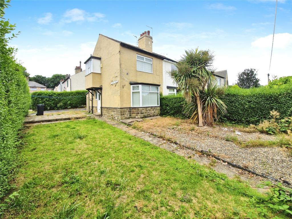 Lee Mount Road, Halifax, West... 2 bed semi-detached house - £105,000