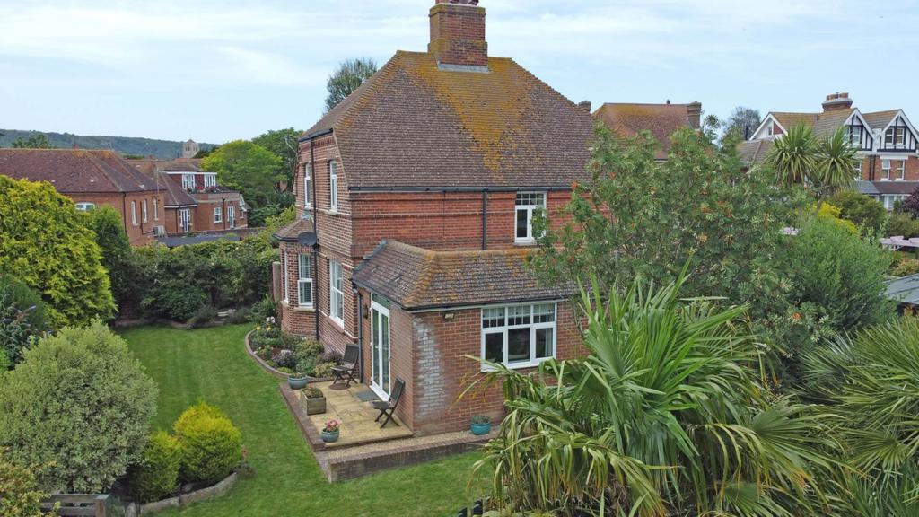Watts Lane, Eastbourne, BN21 2LL 4 bed detached house for sale - £595,000