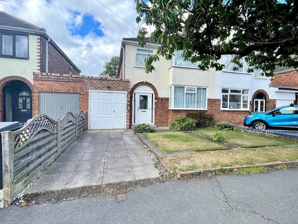 Fairview Road, Wednesfield... 3 bed semi-detached house - £229,950