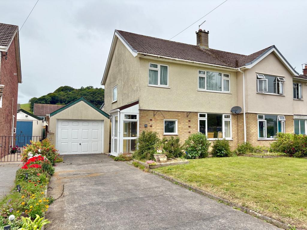 Llansteffan Road, Carmarthen SA31 3 bed semi-detached house for sale - £264,950