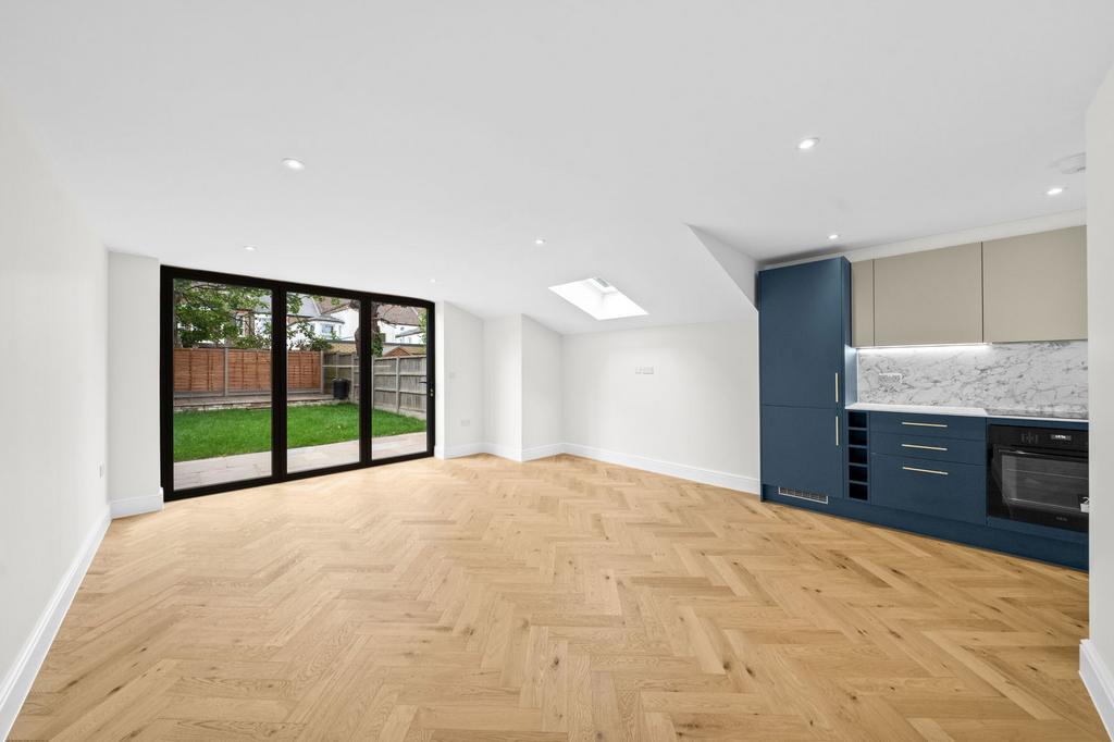 Lechmere Road, London, NW2 2 bed ground floor flat - £575,000