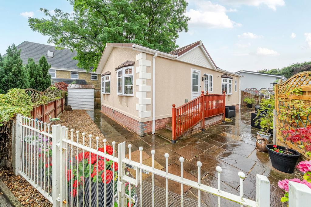 Chippenham Road, Chippenham SN15 2 bed park home for sale - £175,000
