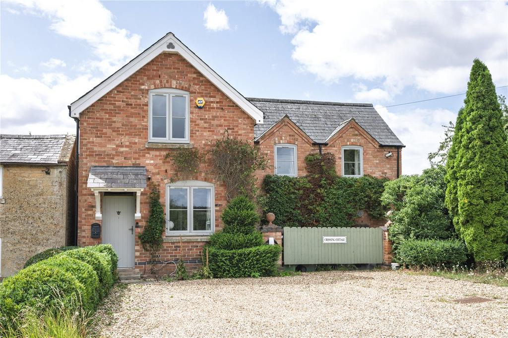 Todenham, Moreton-in-Marsh... 3 bed detached house for sale - £885,000