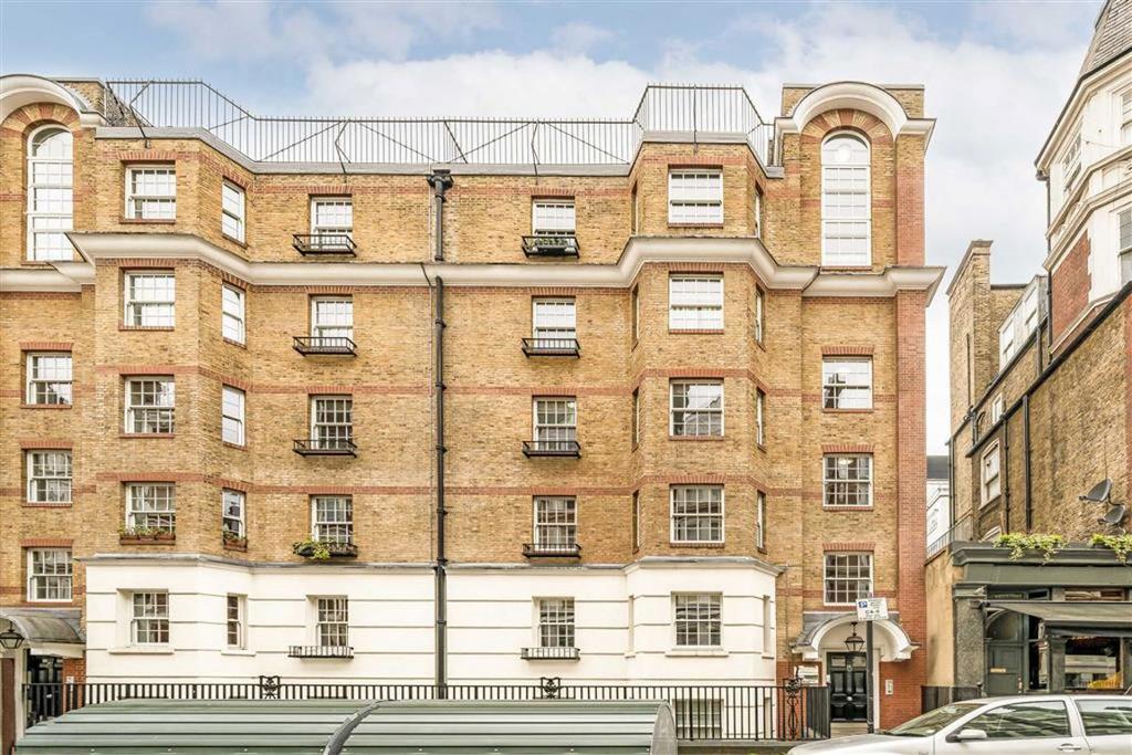 Huntley Street, London WC1E 2 bed flat to rent - £3,900 pcm (£900 pw)