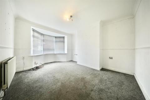 Houses for sale in HU6 | OnTheMarket