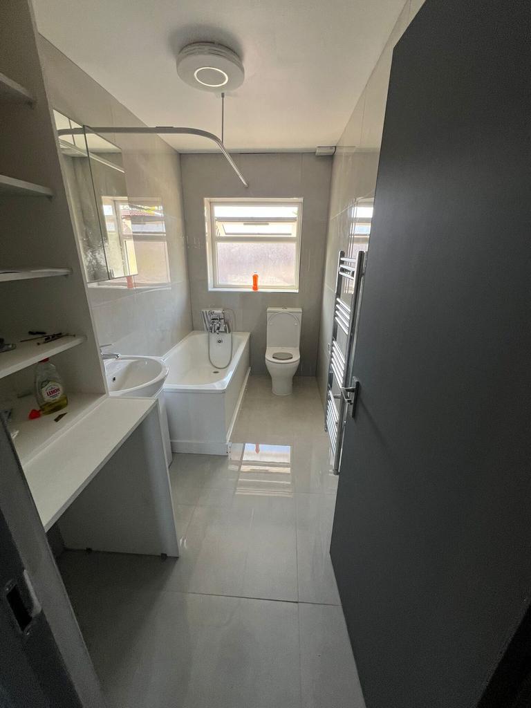 Iver SL0 2 bed flat to rent - £1,600 pcm (£369 pw)