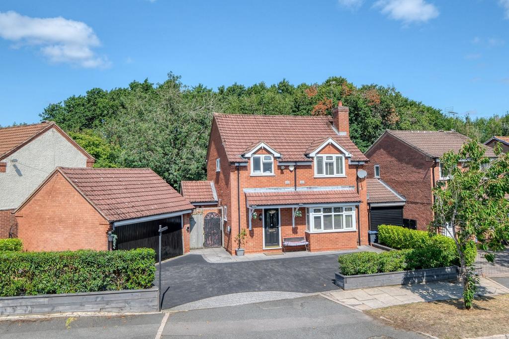 Rubery Lane, Rednal, B45 4 bed detached house for sale - £375,000