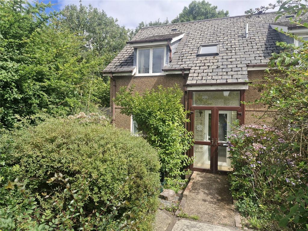 Louis Way, Dunkeswell, Honiton... 3 bed semi-detached house - £190,000