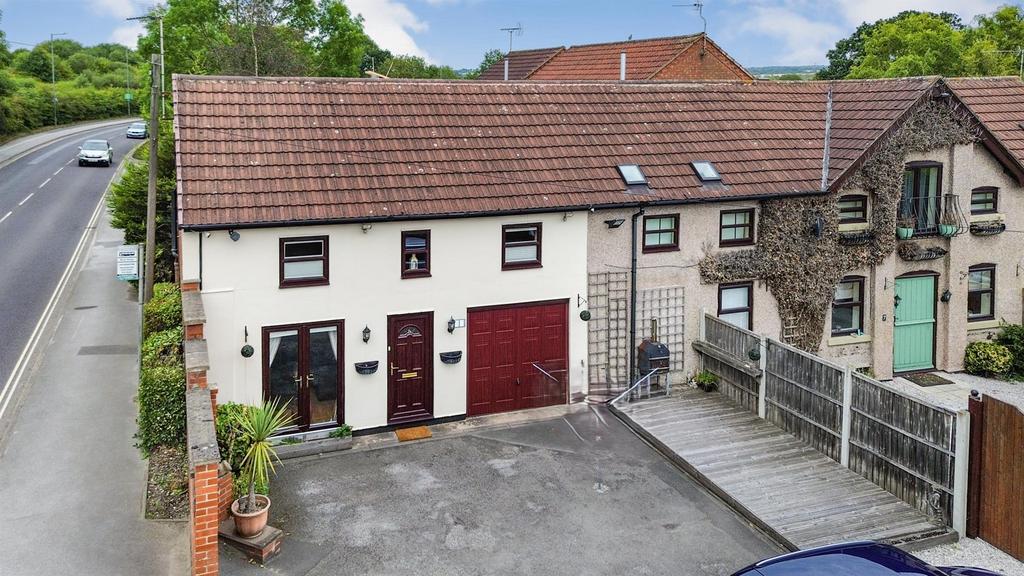 Erin Road, Duckmanton, Chesterfield, S44 2 bed cottage for sale - £200,000