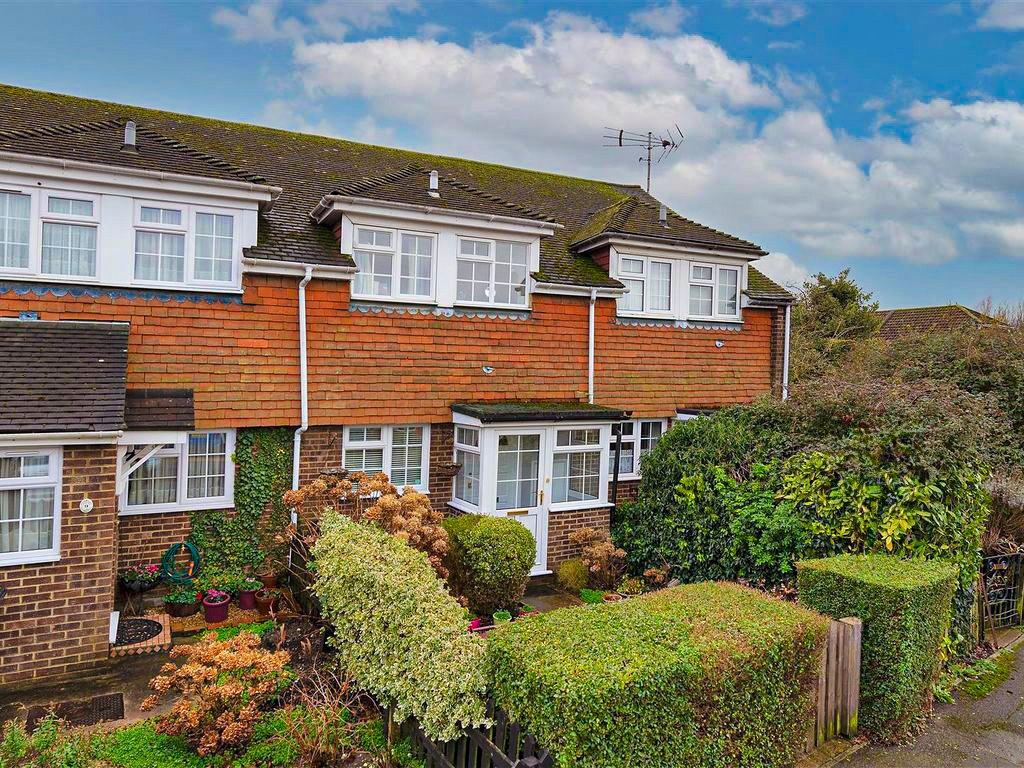 Walter Burke Avenue, Wouldham... 2 bed terraced house - £300,000