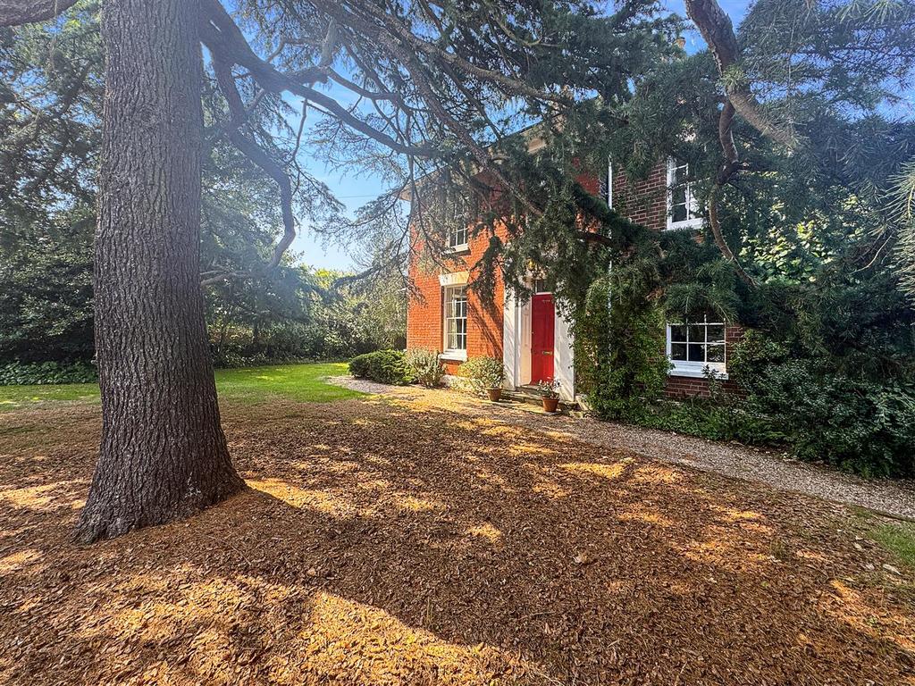 Rectory Road, Colchester, CO7 9ES 4 bed detached house - £1,750 pcm (£ ...