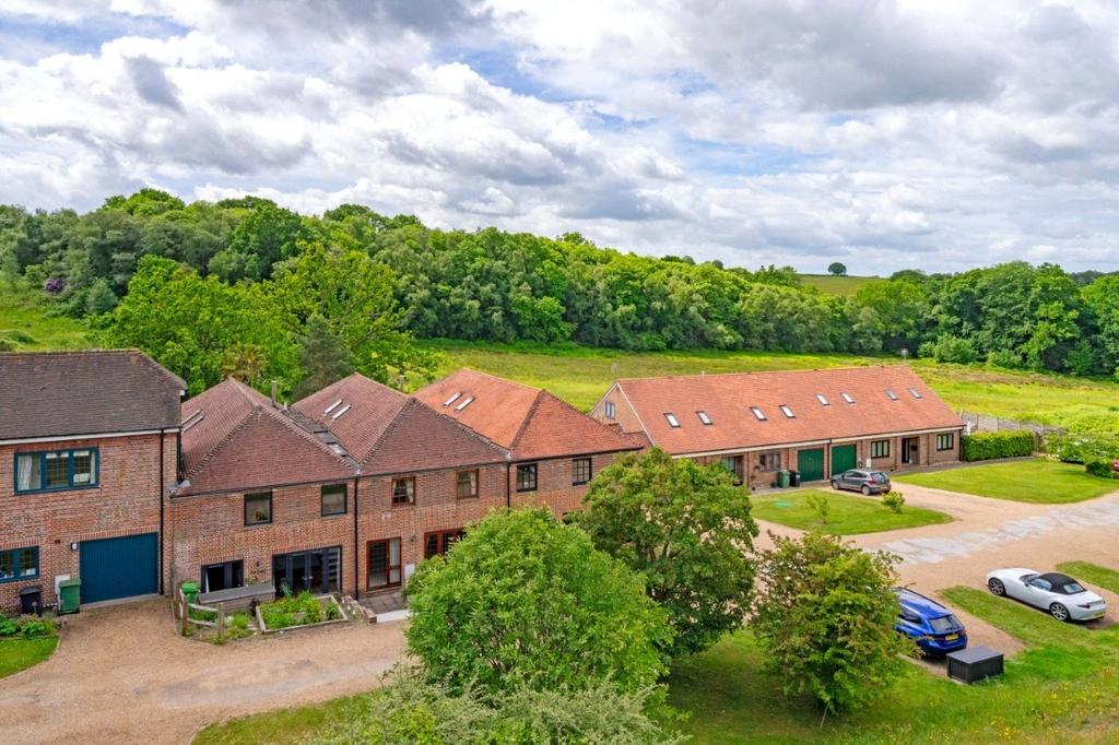 Downash Farm, Flimwell, East Sussex, TN5 4 bed terraced house - £600,000