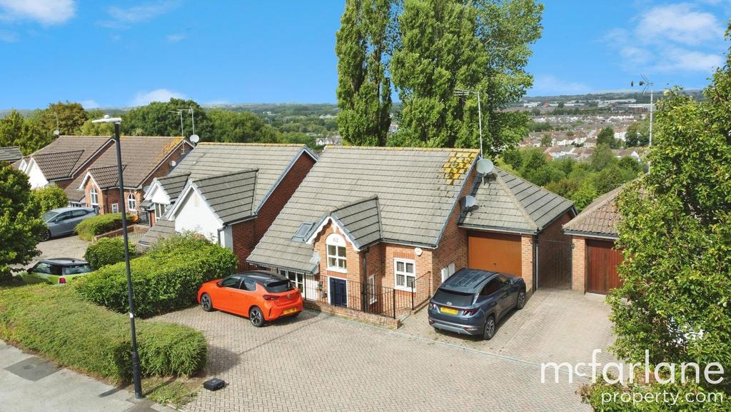 Okus Road, Swindon SN1 5 bed detached house for sale - £588,000