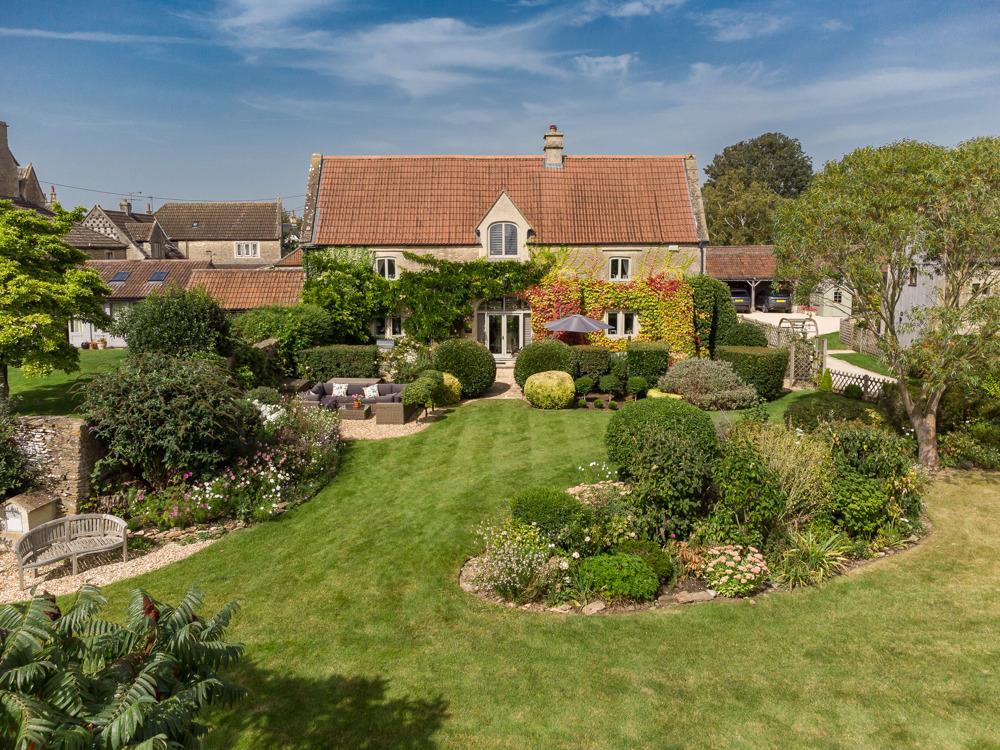 Bradford Road, Atworth, Melksham... 5 bed detached house - £1,500,000