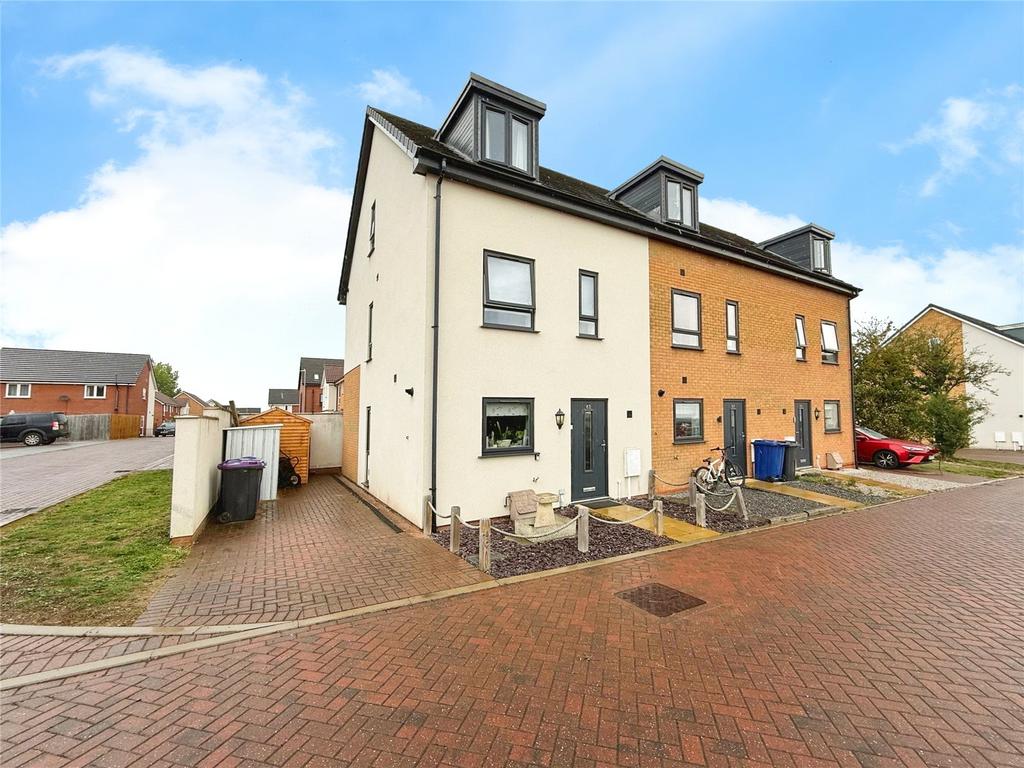 Cherry Paddocks, Lincoln LN3 4 bed end of terrace house - £235,000