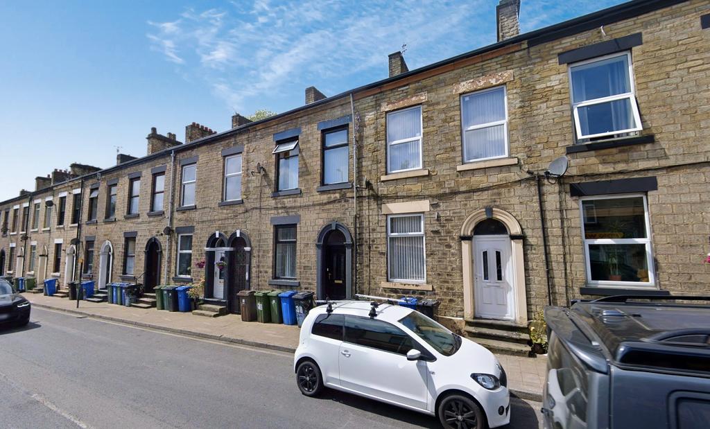 Manchester Road, Mossley OL5 1 bed house of multiple occupation - £525 ...