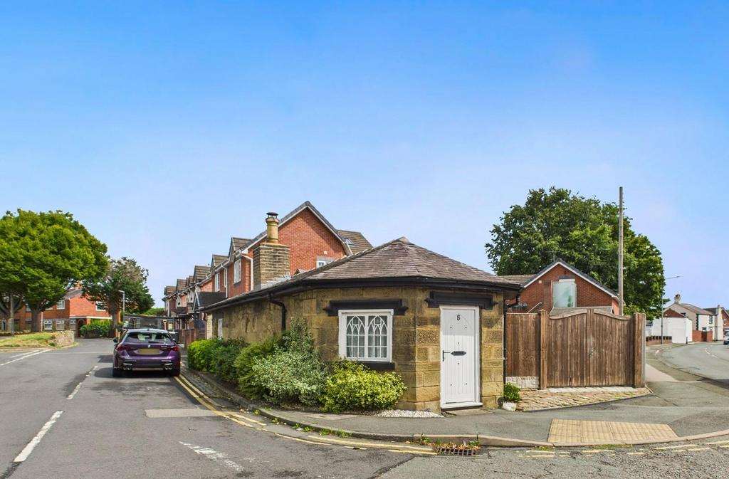 Stansty Road, Wrexham 2 bed detached bungalow to rent - £1,000 pcm (£ ...