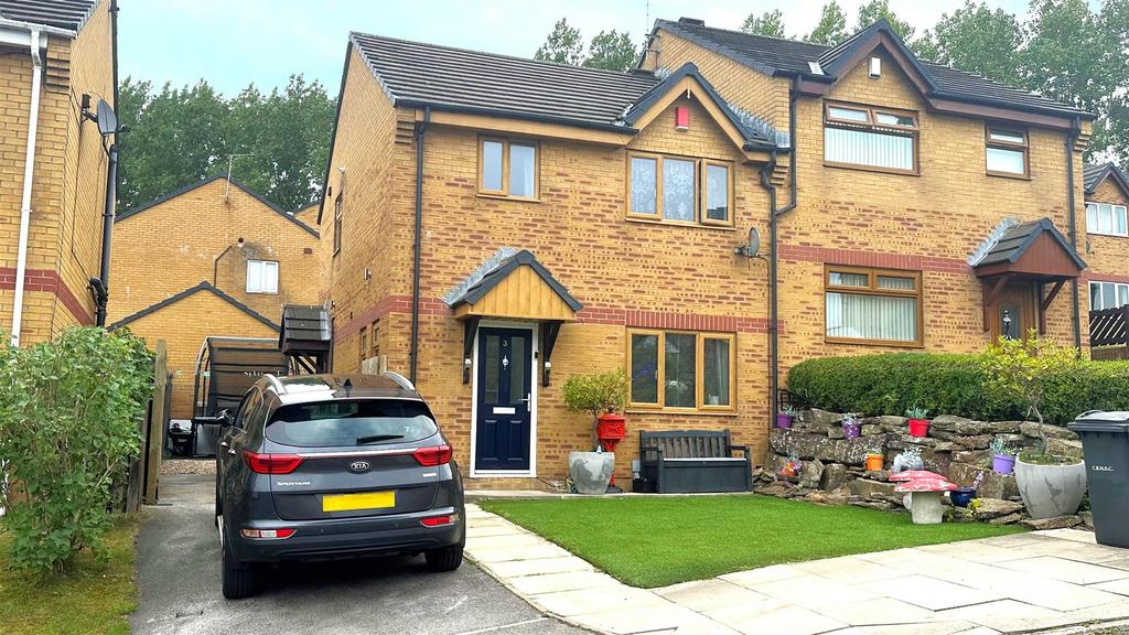 Suffolk Place, Bradford 3 bed semi-detached house - £220,000