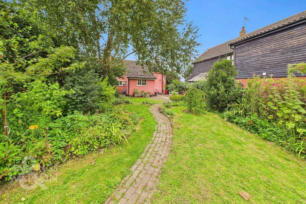 Norwich Road, Dickleburgh, Diss 3 bed semi-detached house for sale - £ ...
