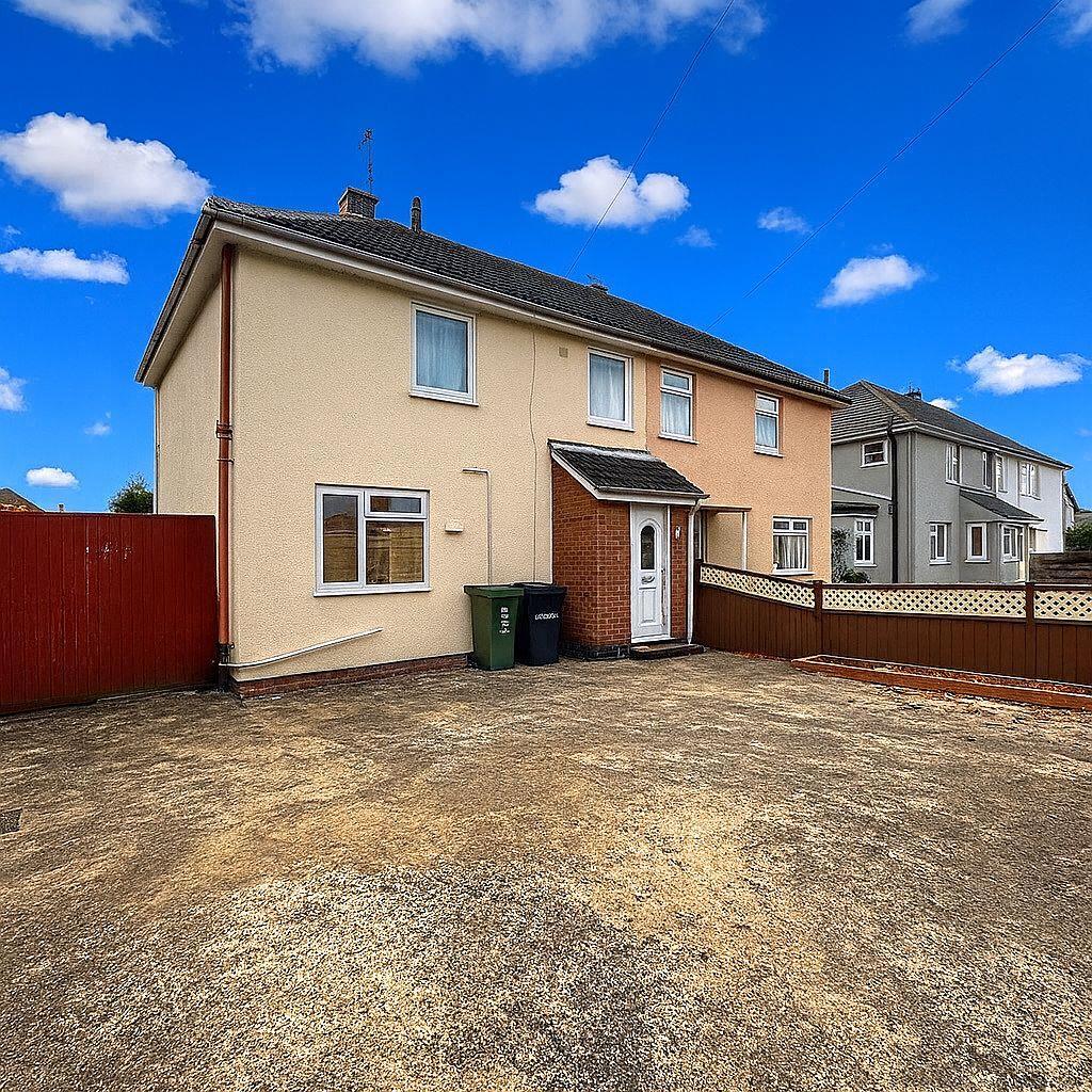 Willow Brook Road, Corby NN17 3 bed house - £1,150 pcm (£265 pw)