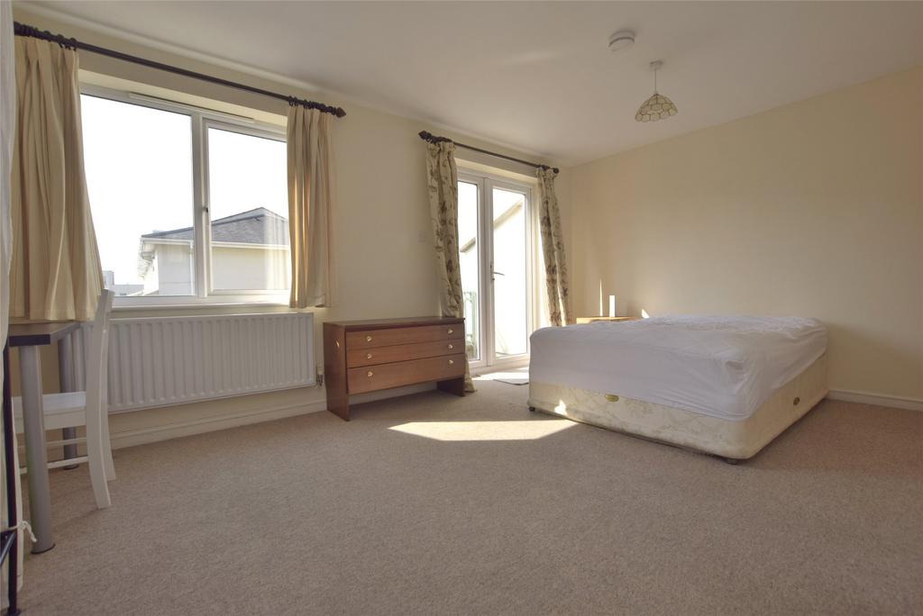 Sheldons Court, Cheltenham GL52 1 bed semi-detached house - £550 pcm (£ ...