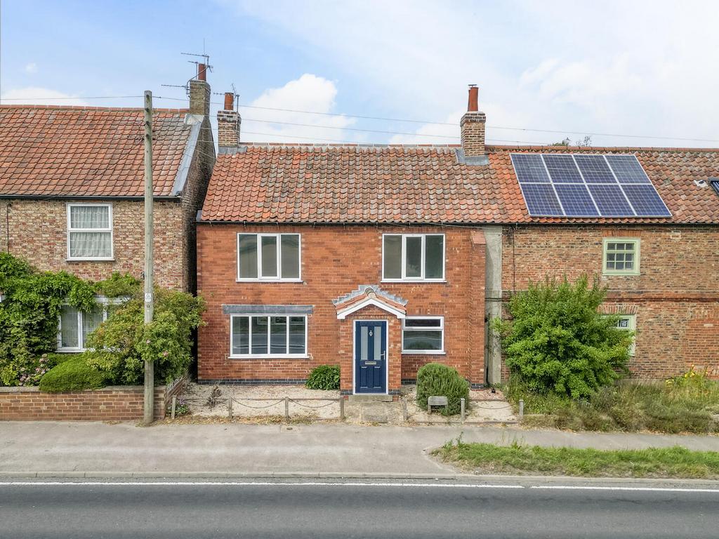 Gate Helmsley, York 3 bed cottage - £280,000