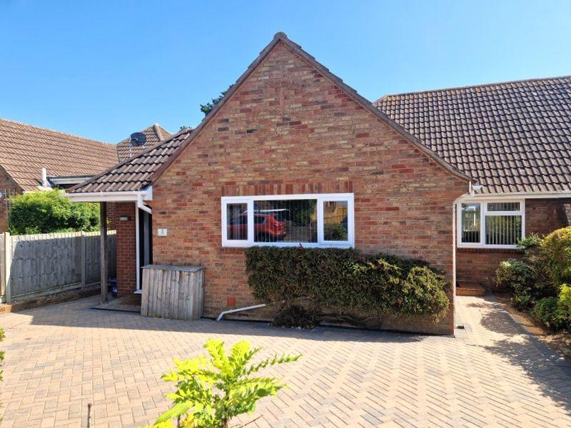 Ryll Court Drive, Exmouth, EX8 2JP 2 bed semi-detached house - £450,000