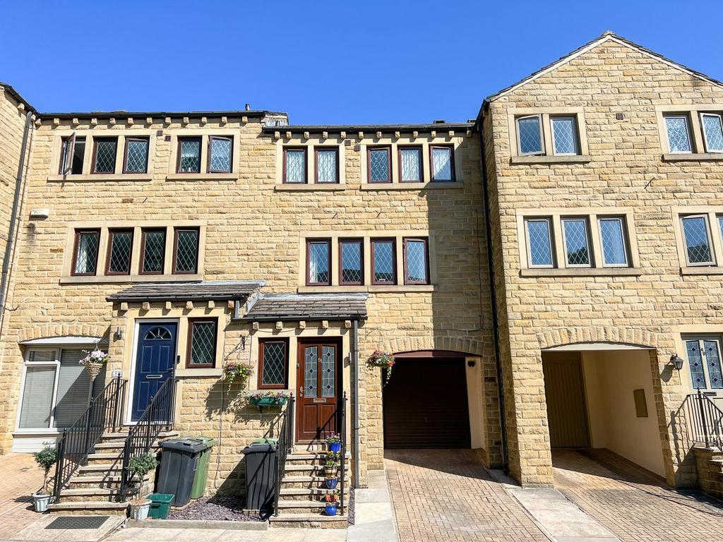 Dean Brook Road, Holmfirth HD9 3 bed townhouse - £280,000