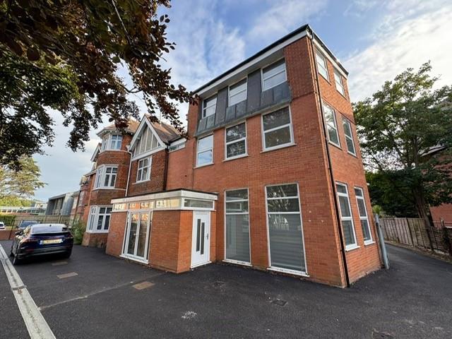 Poole Road, Bournemouth 1 bed apartment to rent - £1,000 pcm (£231 pw)