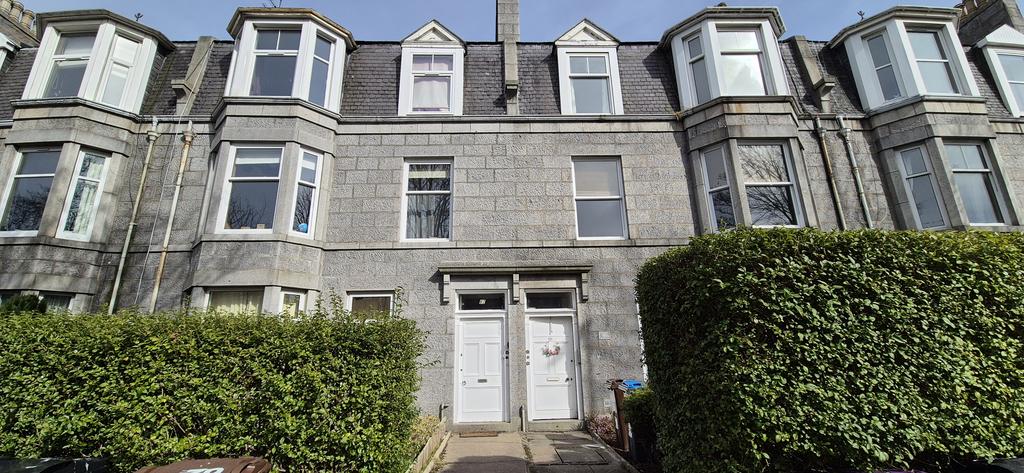 Forest Avenue, Aberdeen AB15 2 bed flat - £825 pcm (£190 pw)