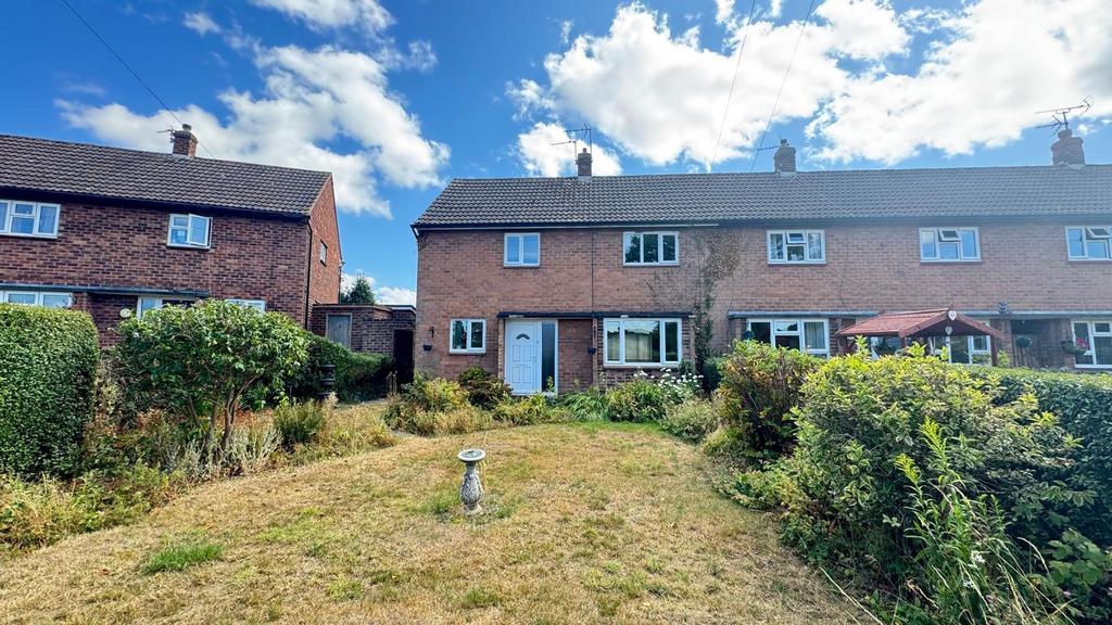 93 Chatford Drive, Shrewsbury, SY3 9PH 3 bed end of terrace house - £ ...