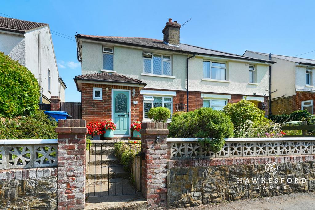 Ruins Barn Road, Sittingbourne ME10 4 bed semi-detached house for sale ...