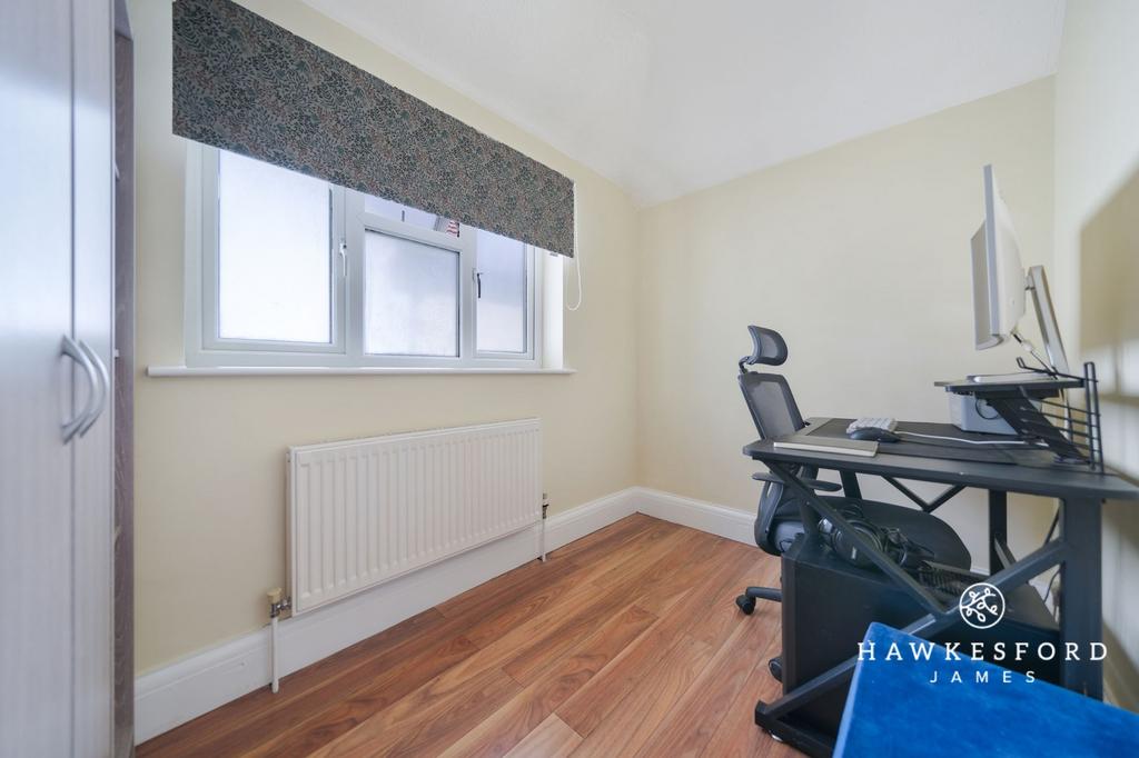 Ruins Barn Road, Sittingbourne ME10 4 bed semi-detached house for sale ...