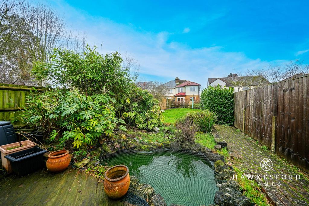 Ruins Barn Road, Sittingbourne ME10 4 bed semi-detached house for sale ...